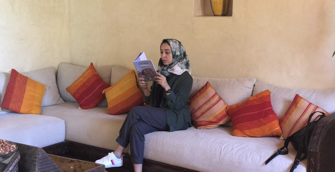 خطوات عملية لتتعلم كيف تستفيد مما تقرأ - الاستفادة من الكتب على موقع حكمتي